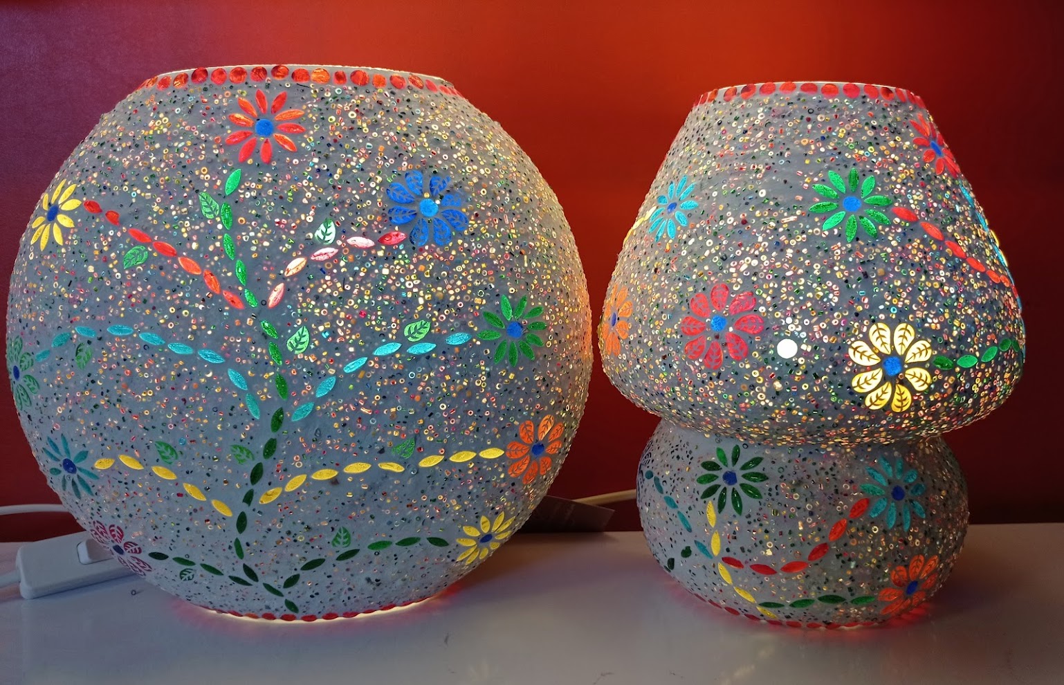 Sparkly Daisy Lamp – East Meets West